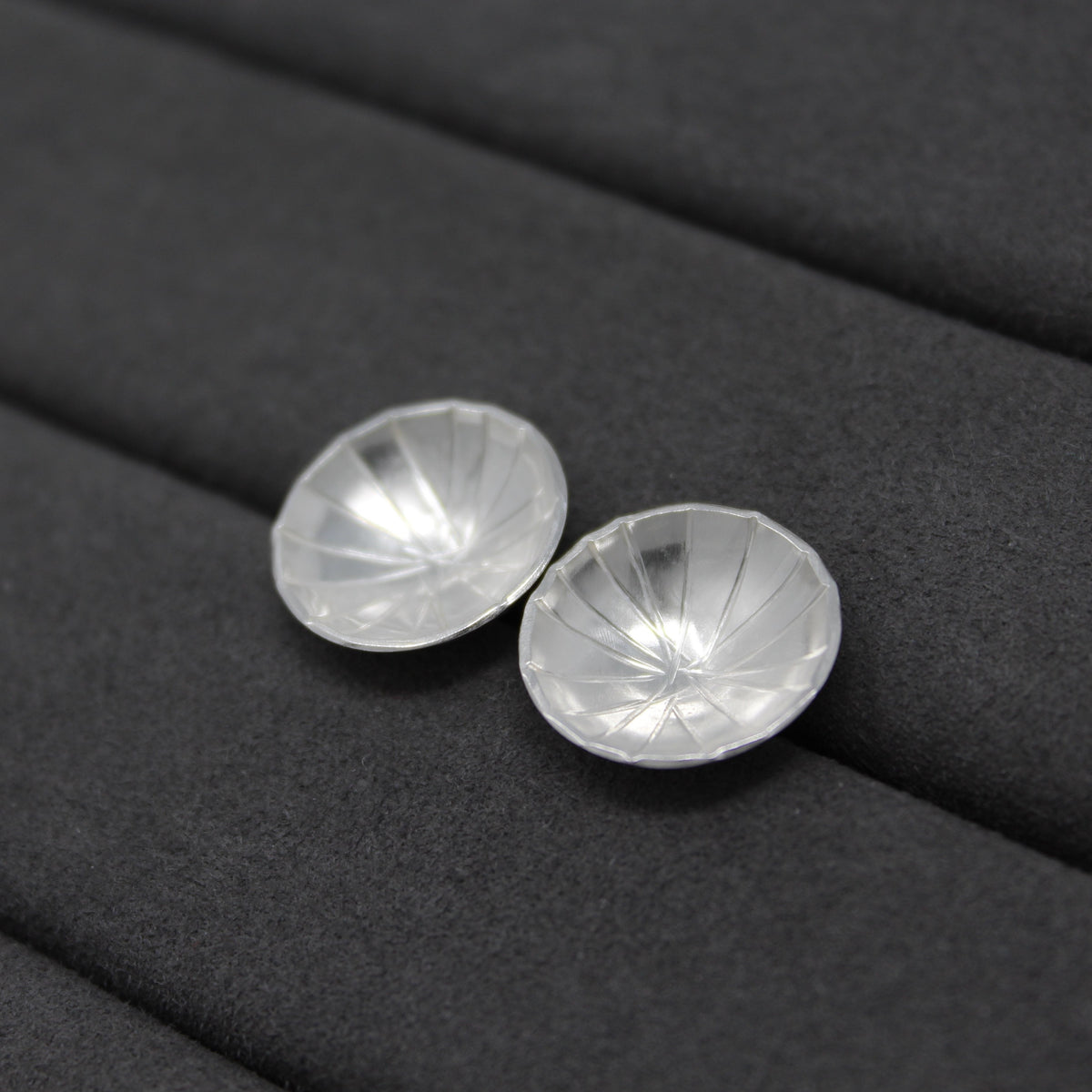 Scallop Studs – Chamarel Designs